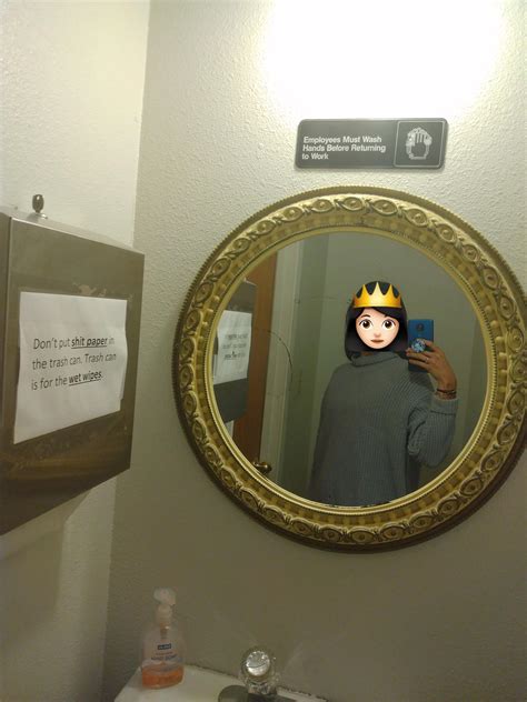 I Dont Think Many Ladies Work Here Rpics