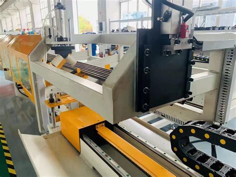 자동 로딩 및 피딩 파이프 절단기 중국 자동 로딩 및 피딩 파이프 절단기 제조업체 공급업체 공장 장지아강 바오루이 기계 유한 회사