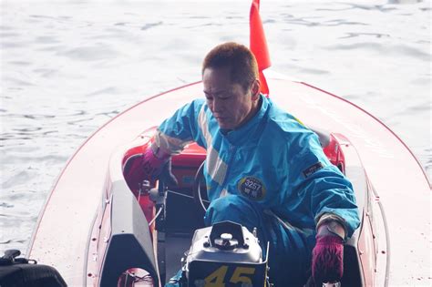 ボートレース若松 かぱ 地元選手のピット写真なのだ いよいよ明日は優勝戦！！お楽しみに！ 田頭実