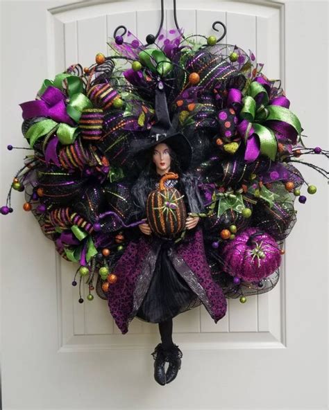 Wreaths And Door Hangers Wreaths Spooky Halloween Halloween Home Decor