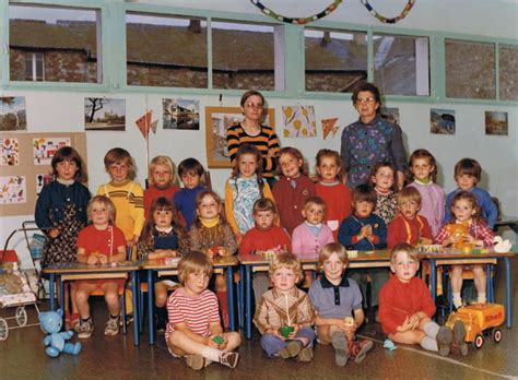 Photo De Classe école Maternelle De 1975 Ecole Maternelle Copains D