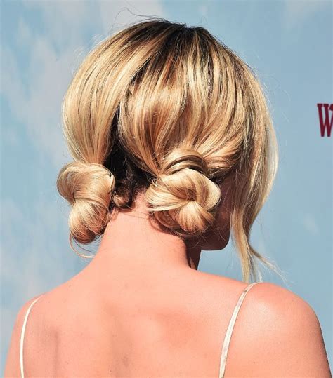 31 Cool And Easy Bun Hairstyles For Short Hair