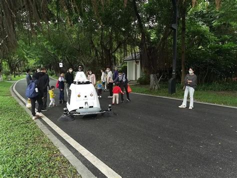 智赛洁无人驾驶清扫车助力海珠湖打造国家级城央湿地公园 知乎