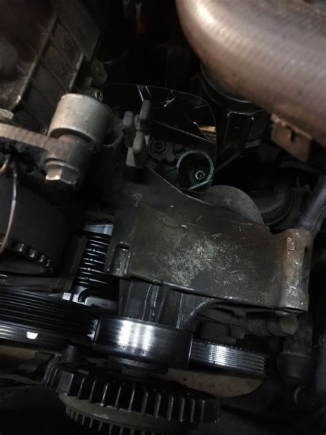 Замена механизма натяжителя ремня генератора мотор 1.9 afn — Volkswagen ...