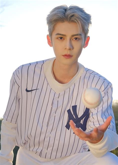 Ghim Của Julian Lau Trên Quick Saves Trong 2024 Thời Trang Dép Trai đẹp