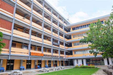 อาคาร 8 ระวิจันทร์