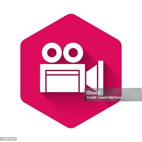 화이트 시네마 카메라 아이콘은 긴 그림자로 격리되었습니다 비디오 카메라 영화 기호입니다 필름 프로젝터 핑크 육각형 버튼 벡터 가정용 캠코더에 대한 스톡 벡터 아트 및 기타