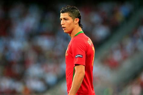 Top 35 Cristiano Ronaldos Hairstyles Through The Years Hood Mwr