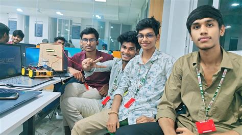 Surveillance Car With Esp32 Cam Module And Pan Tilt Control 23sdec01l