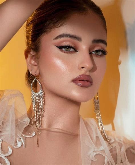 Beautiful 🥰 Bridal Eye Makeup Bridal Makeup Natural Bridal Makeup