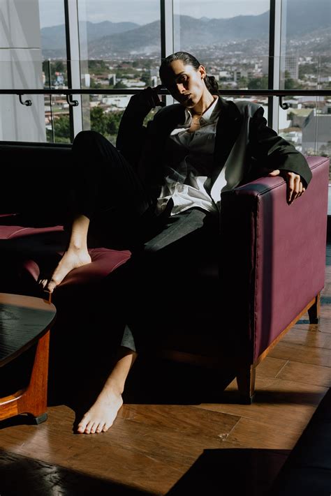 Nina Lara The Aegency