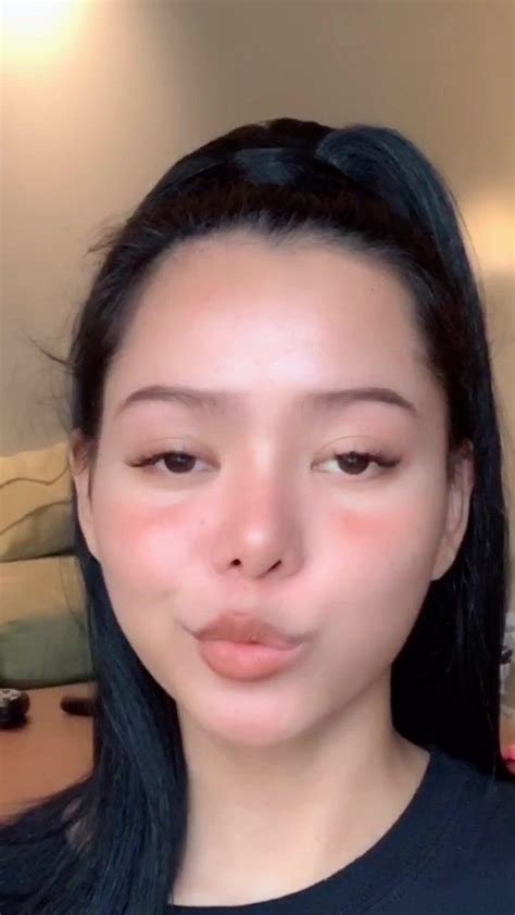 Bella Poarch Wallpapers Top Free Bella Poarch Backgrounds Wallpaperaccess