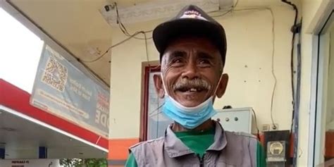 Baru Mau Pulang Saat Dagangan Habis Kisah Bapak Tua Penjual Tahu Sumedang Ini Haru