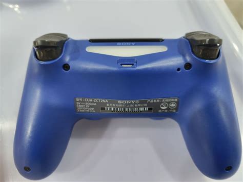 出一个ps4手柄 178