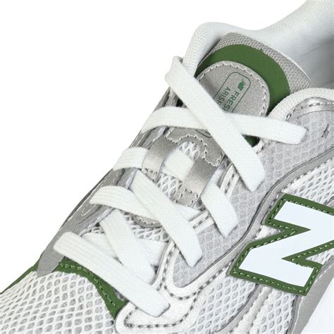 ニューバランス（new Balance）（レディース）スニーカー スポーツシューズ フレッシュ フォーム アリシ V4 シルバー グリーン