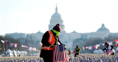 ລາຍການກະຈາຍສຽງຂອງວີໂອເອລາວ ມະຫາເສດຖີແລະບຸກຄົນສຳຄັນຕ່າງປະເທດ ຈະເຂົ້າຮ່ວມພິທີສາບານຕົນຂອງທ່ານ