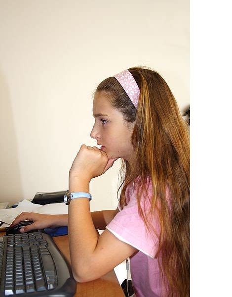 A Guide To Distance Learning And How Online Tutoring Helps