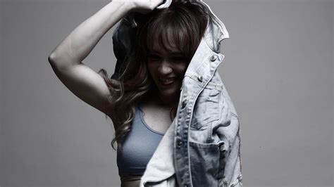 Potret Terbaru Putri Anne Seksi Menggunakan Sport Bra