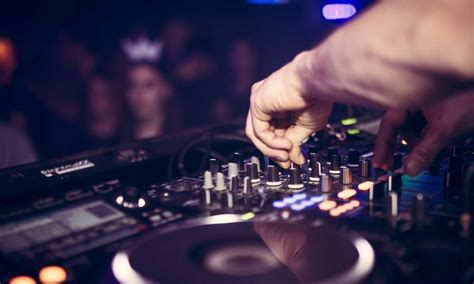 Best Dj Controller For Beginners