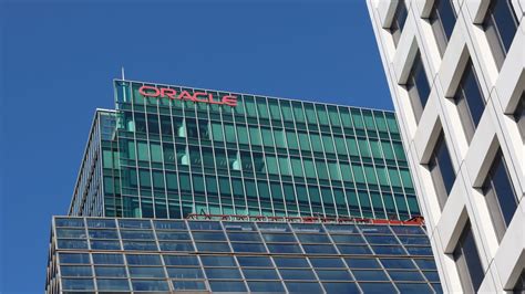 Larry Ellisons Ai Vision An Oracle Cloud Data Center For Every