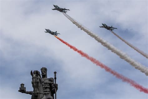 საქართველოს 🛬🇬🇪 გილოცავთ საქართველოს დამოუკიდებლობის დღეს Facebook
