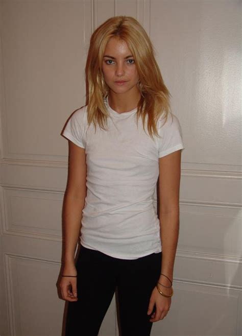 Elyse Taylor Picture