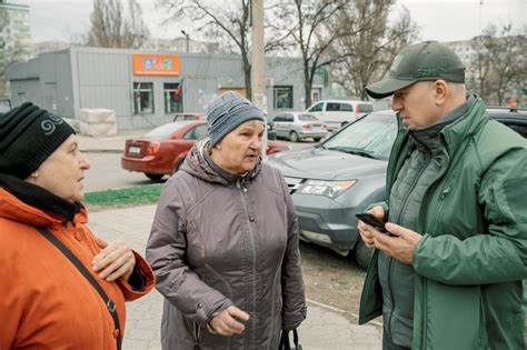 Олег Моргун Посетил еще один пункт приема заявлений о выдаче паспорта гражданина Российской