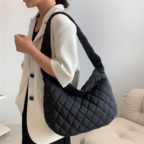 5컬러 빅사이즈 퀼팅 숄더백 여성 가방 패딩가방 보부상 여행가방 엠보백 구름백 구름가방 포인트 학생가방