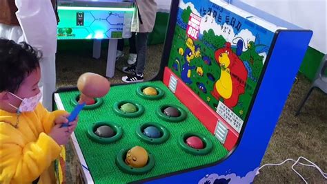 5살의 두더지 잡기 게임 노래하는 두더지 Feat 피카츄 Youtube