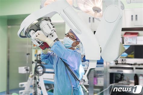 건양대병원 단일공 로봇 다빈치sp 첫 수술 성공