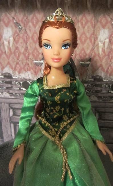 Barbie And Fiona Doll At Halloween