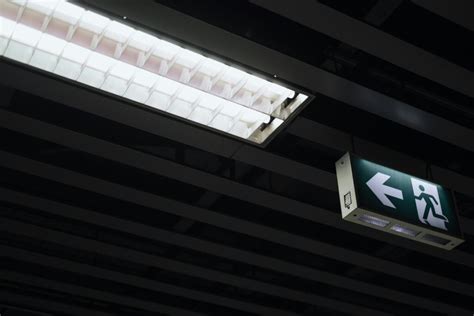 How To Replace A Fluorescent Light Fixture A Step By Step Guide