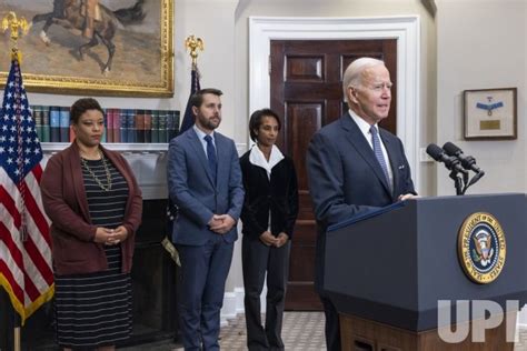 Photo Biden Speaks On Deficit Reduction From The White House