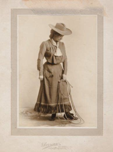 Pin By Ellie On Annie Oakley Annie Oakley Oakley Photographs And