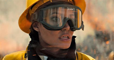 اولین تصاویر منتشر شده از آنجلینا جولی در فیلم جدیدش تصاویر فیلم جدید