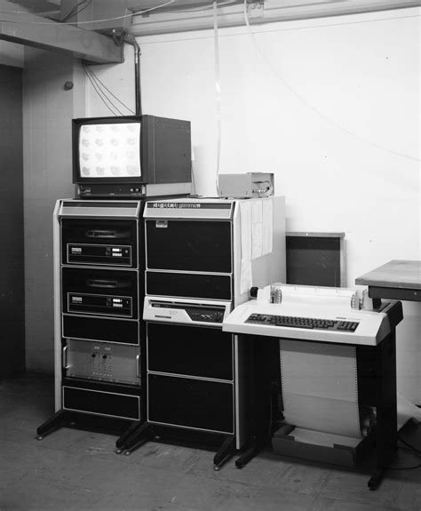 No Caption Cern Document Server