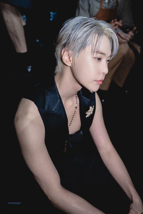 더쿠 밀라노 패션위크 참석한 NCT 도재정