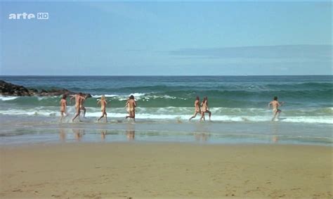 Naked Jeanne Colletin In Traitement De Choc