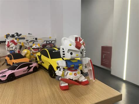 喵星人高达出击！hello Kitty×rx 78全关节可动版 来自 No 1 Makerworld：免费下载 3d 模型