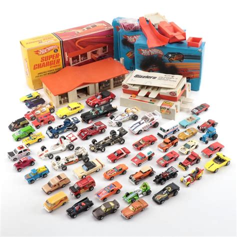 Hot Wheels Super Charger Power Accessory Race Track Cars And More