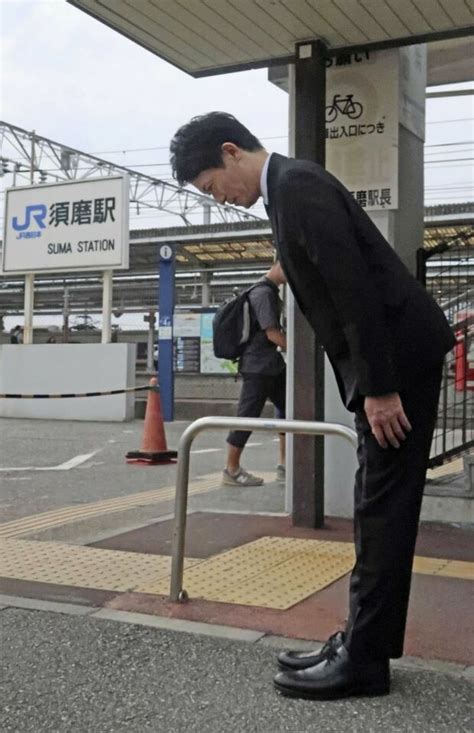 斎藤元彦前兵庫県知事「spつけないと」出直し選挙に向けた“無防備”街頭演説を心配する声、頭を過る最悪の事態（3ページ目） 週刊女性prime