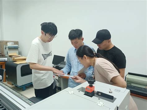 书籍设计与应用学术交流活动在图书馆举办