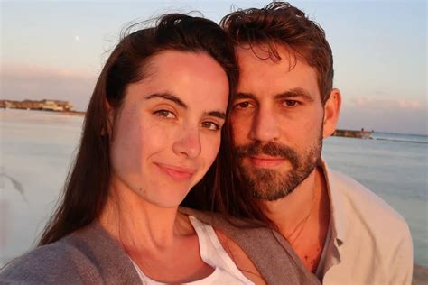 Pregnant Natalie Joy And Nick Viall Reveal Whether Their Twins On The Way Are Identical Or