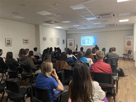 МБАЛ Св София Отделението по Медицинска Онкология с лекции пред