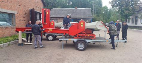 Краснокутська громада отримала нову комунальну техніку Краснокутська селищна рада