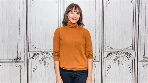 Rashida Jones On What Its Like To Be A Feminist In 2016 Glamour