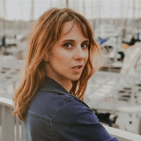 Я тоже сразу Icq вспомнила и времена когда было нормальным постучаться к кому то и