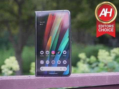 Google Pixel Fold Review It S All About The Outer Display