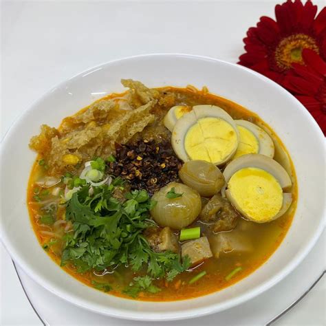 ကောင်းကောင်း ငါးသုံးမျိုးစပ် မုန့်ဟင်းခါး အနှစ်ထုပ် မြို့ချက် Shwebiz