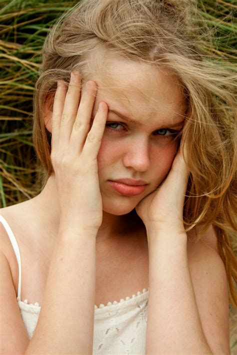 Ava R Boundary London